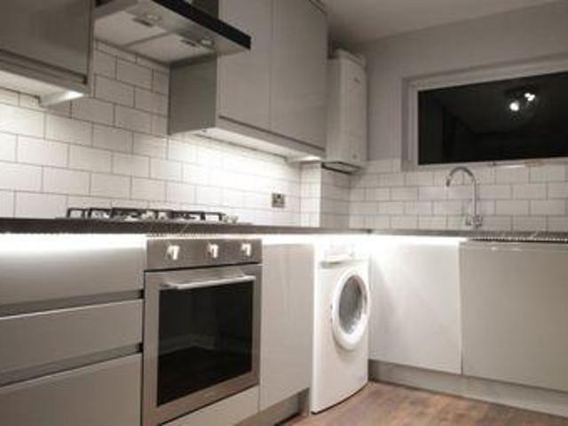 2 Bedrooms Flat for rent in Woodside Avenue, London N12