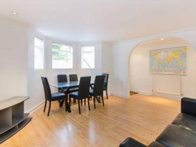 2 Bedrooms Flat for rent in Woodside, Wimbledon SW19