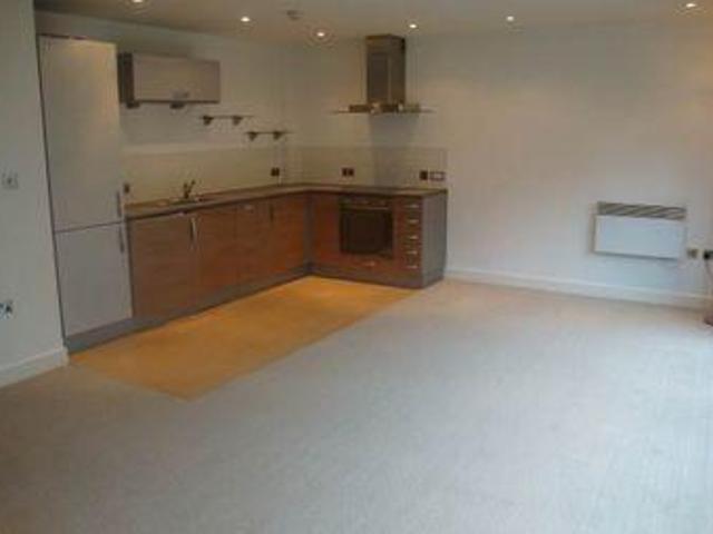 2 Bedrooms Flat for rent in Woolpack Lane, Nottingham NG1
