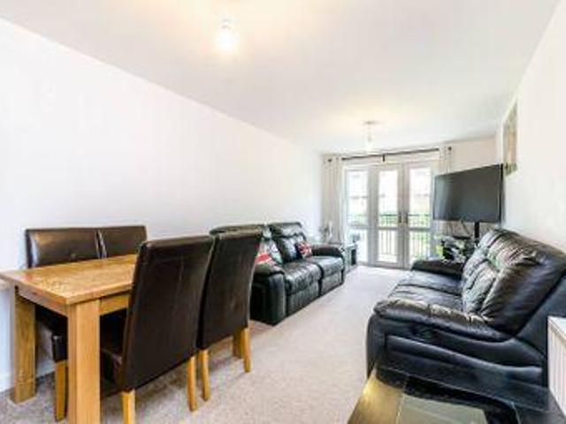 2 Bedrooms Flat for rent in Worcester Close, Anerley SE20