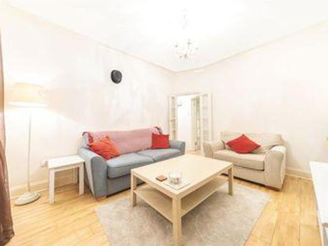 2 Bedrooms Flat for rent in Worbeck Road, London SE20