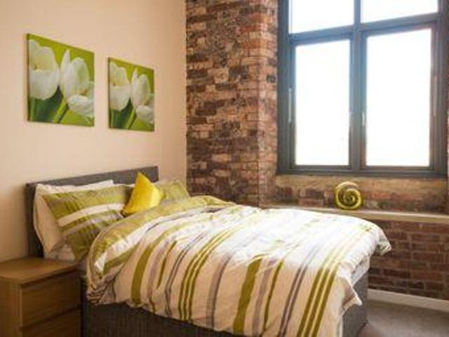 2 Bedrooms Flat for rent in Worsted House, East Street, Leeds, West Yorkshire LS9