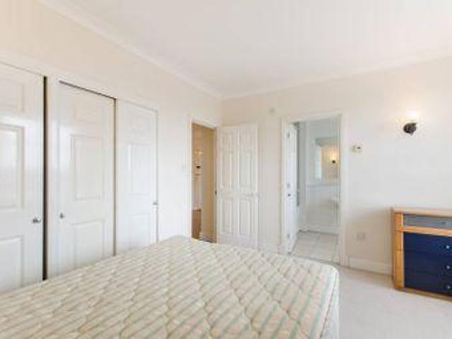 2 Bedrooms Flat for rent in Worple Road, Wimbledon SW19