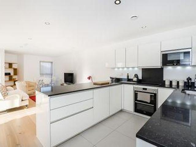 2 Bedrooms Flat for rent in Water Lane, Kingston Upon Thames KT1