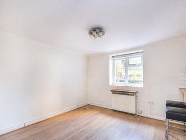 2 Bedrooms Flat for rent in Water Lane, Kingston Upon Thames KT1