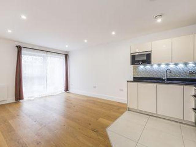 2 Bedrooms Flat for rent in Water Lane, Kingston Upon Thames KT1