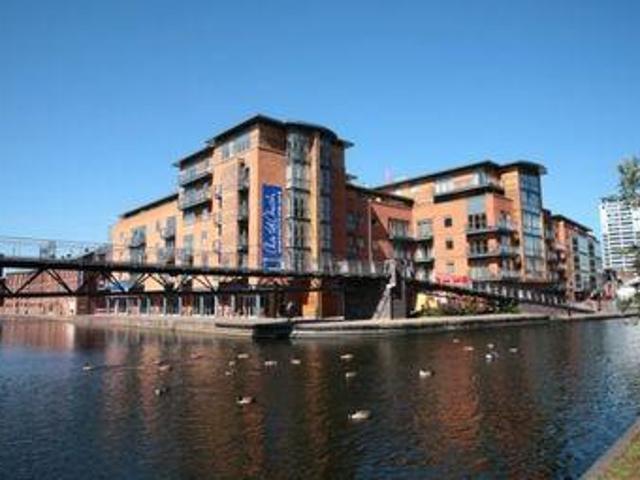 2 Bedrooms Flat for rent in Waterfront Walk, Birmingham B1
