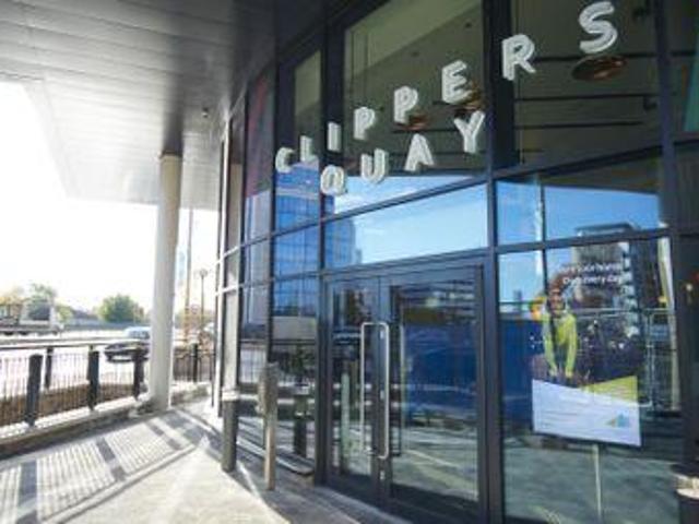 2 Bedrooms Flat for rent in Waterman Walk, Clippers Quay, Salford M50