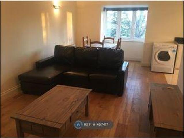 2 Bedrooms Flat for rent in Waterside Close, Barking IG11