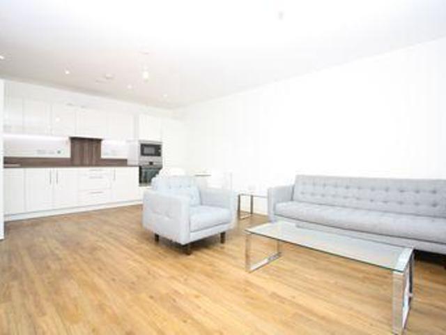 2 Bedrooms Flat for rent in Waterside Park, Kingfisher Heights, Royal Docks E16