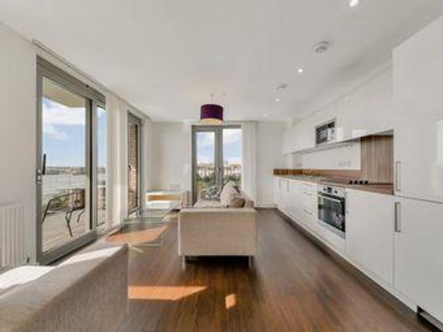 2 Bedrooms Flat for rent in Waterside Park, Waterside Heights, Royal Docks E16