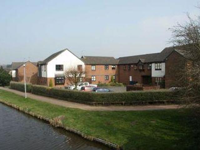 2 Bedrooms Flat for rent in Watersmeet Court, Simeon Way, Stone ST15