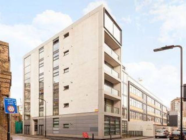 2 Bedrooms Flat for rent in Waterston Street, Shoreditch E2
