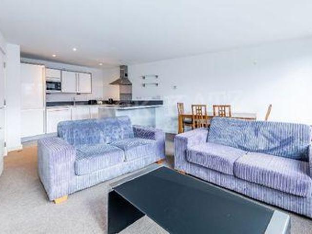 2 Bedrooms Flat for rent in Watkinson Road, London N7