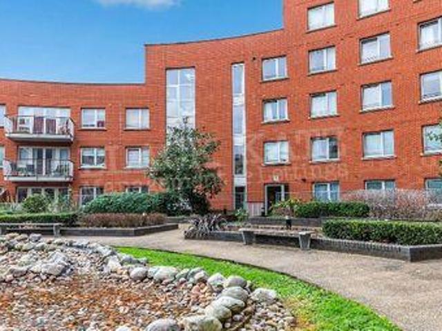 2 Bedrooms Flat for rent in Watkinson Road, London N7