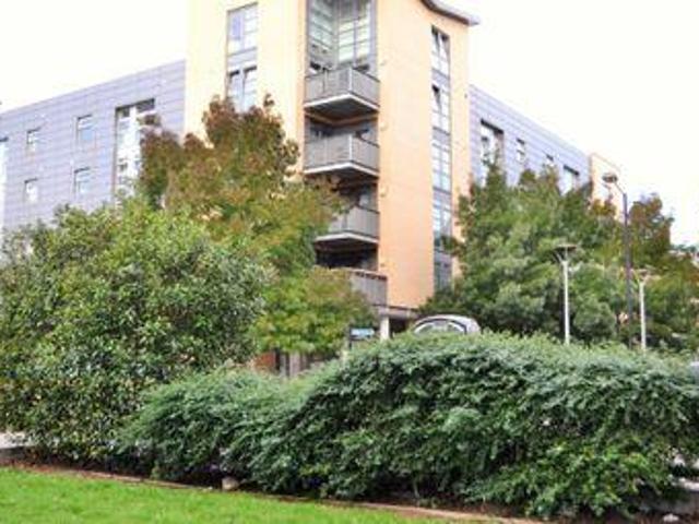 2 Bedrooms Flat for rent in Watney Street, London E1