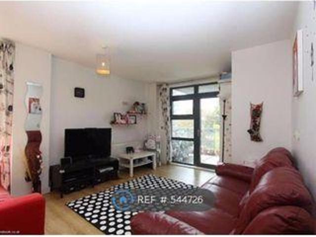 2 Bedrooms Flat for rent in Watney Street, London E1