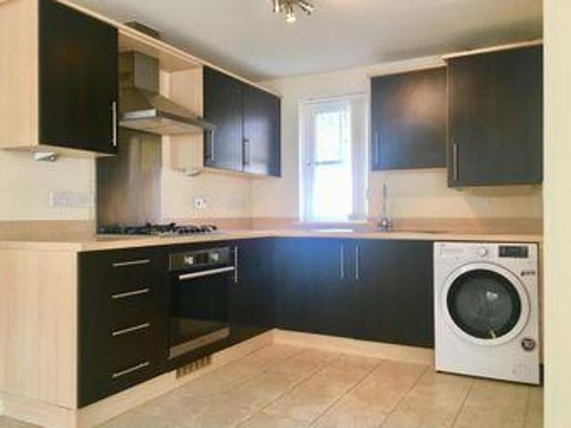 2 Bedrooms Flat for rent in Waun Ddyfal, Heath, Cardiff CF14