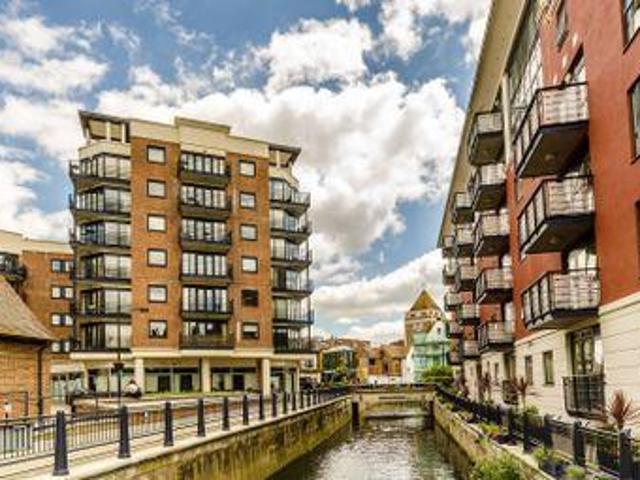 2 Bedrooms Flat for rent in Wadbrook Street, Kingston KT1