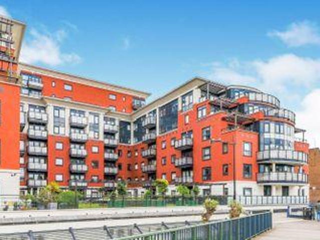 2 Bedrooms Flat for rent in Wadbrook Street, Kingston Upon Thames KT1