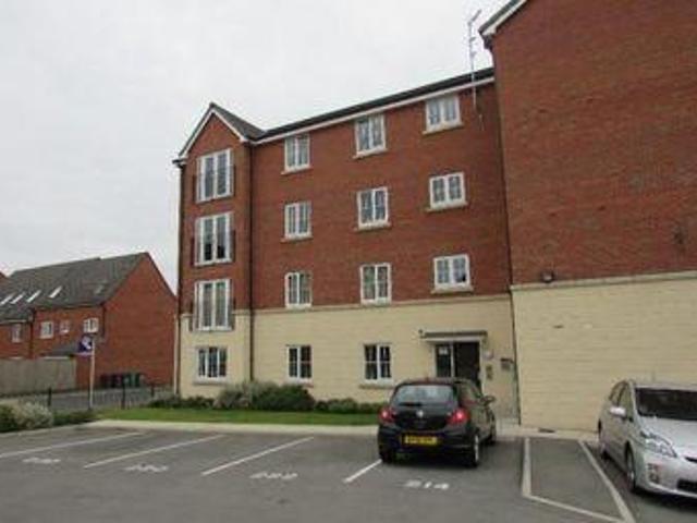 2 Bedrooms Flat for rent in Waggon Road, Leeds LS10