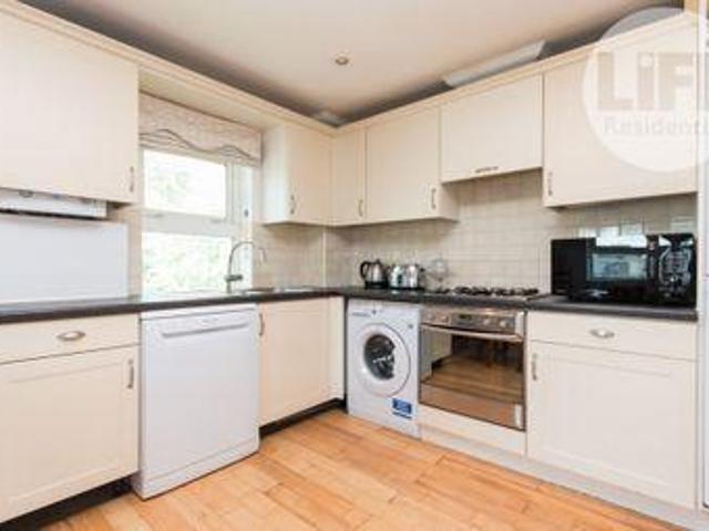 2 Bedrooms Flat for rent in Walkers Lodge, 579 Manchester Road, Canary Wharf, London E14