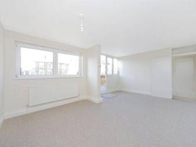 2 Bedrooms Flat for rent in Walham Green Court, London SW6