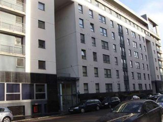 2 Bedrooms Flat for rent in Wallace Street, Glasgow G5