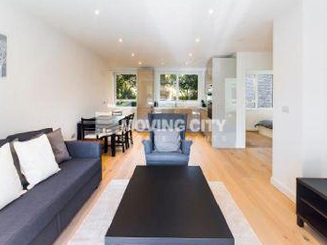 2 Bedrooms Flat for rent in Walworth Road, London SE17