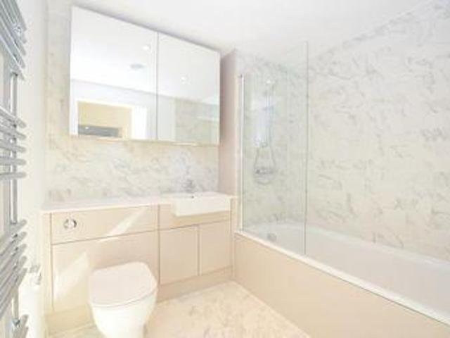 2 Bedrooms Flat for rent in Walworth Road, London SE17
