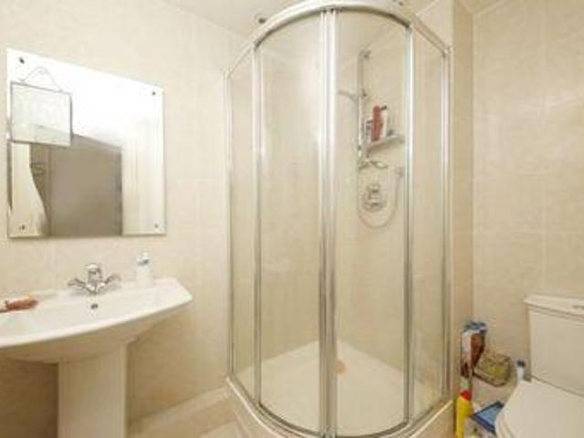 2 Bedrooms Flat for rent in Walworth Road, London SE17