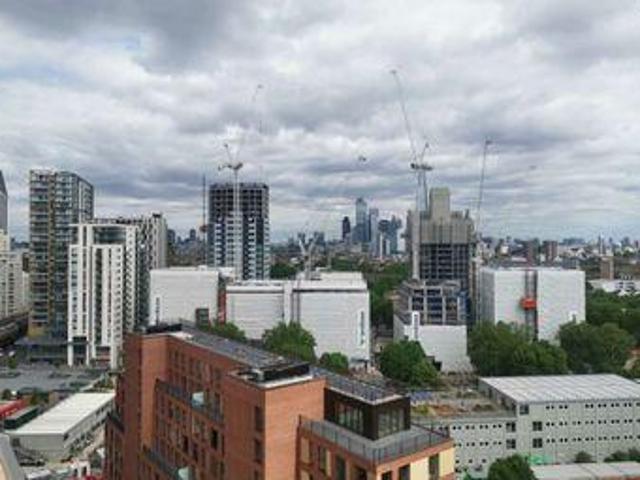 2 Bedrooms Flat for rent in Walworth Road, London SE17