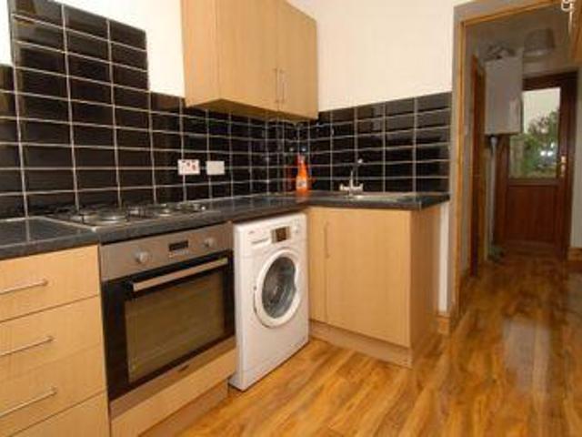 2 Bedrooms Flat for rent in Wandle Road, Morden SM4