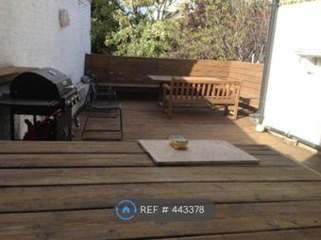 2 Bedrooms Flat for rent in Wandsworth High Street, London SW18