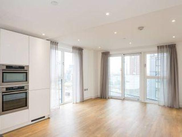 2 Bedrooms Flat for rent in Wandsworth Road, Nine Elms SW8