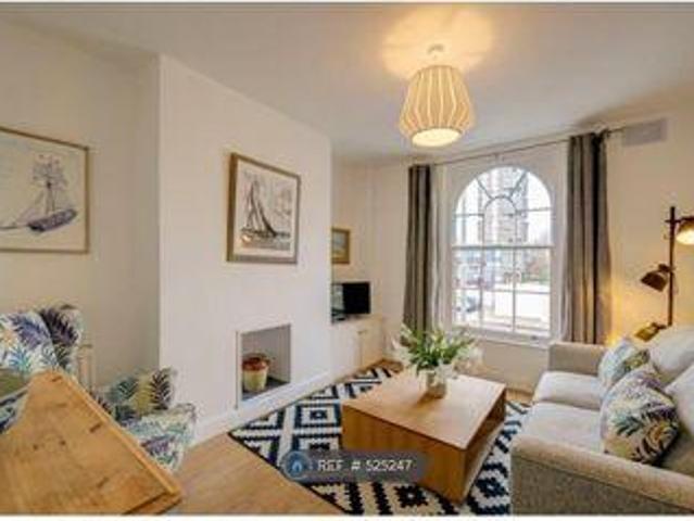 2 Bedrooms Flat for rent in Wandsworth Road, London SW8