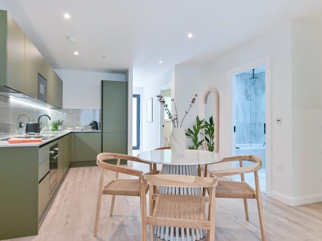 2 Bedrooms Flat for Rent in Wanlde Place | Foxtons