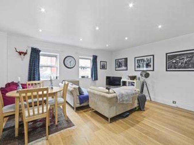 2 Bedrooms Flat for rent in Wapping Lane, London E1W
