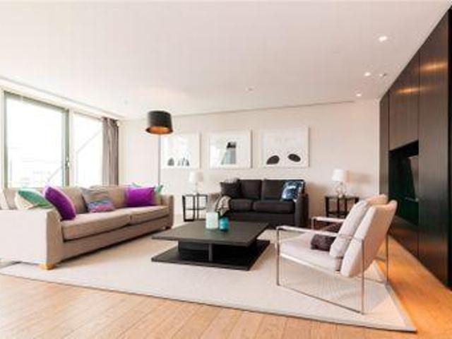 2 Bedrooms Flat for rent in Wardour Street, London W1D