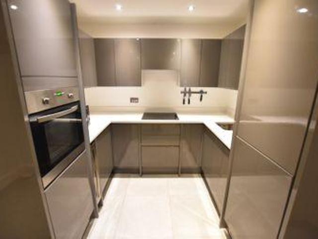 2 Bedrooms Flat for rent in Warrior Square, St Leonards On Sea TN37