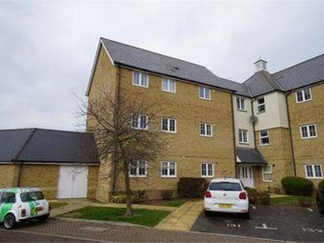 2 Bedrooms Flat for rent in Weyland Drive, Colchester CO3