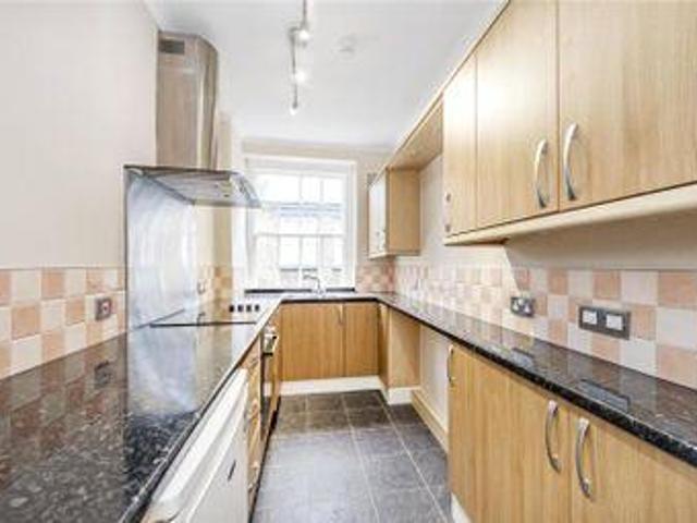 2 Bedrooms Flat for rent in Weymouth Mews, London W1G