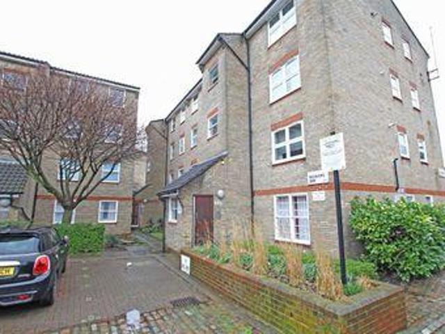 2 Bedrooms Flat for rent in Weavers Way, London NW1