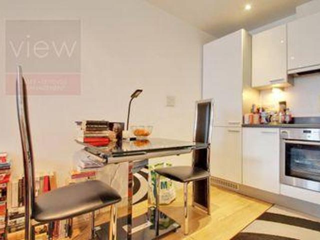 2 Bedrooms Flat for rent in Webber Street, Weterloo SE1