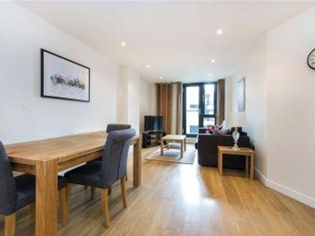 2 Bedrooms Flat for rent in Webber Street, London SE1