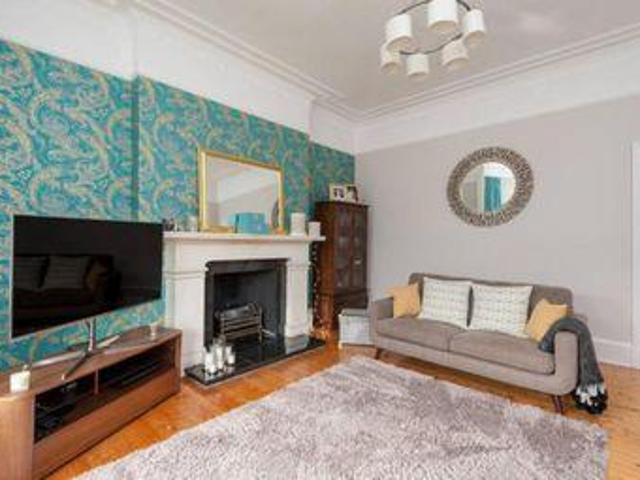 2 Bedrooms Flat for rent in Webster Road, London SE16
