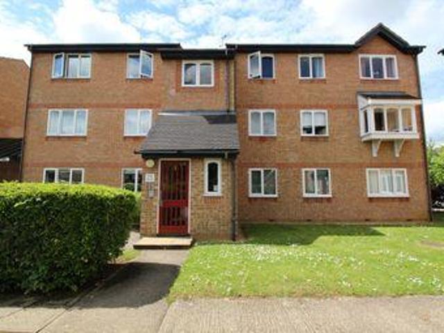 2 Bedrooms Flat for rent in Wedgewood Road, Hitchin SG4