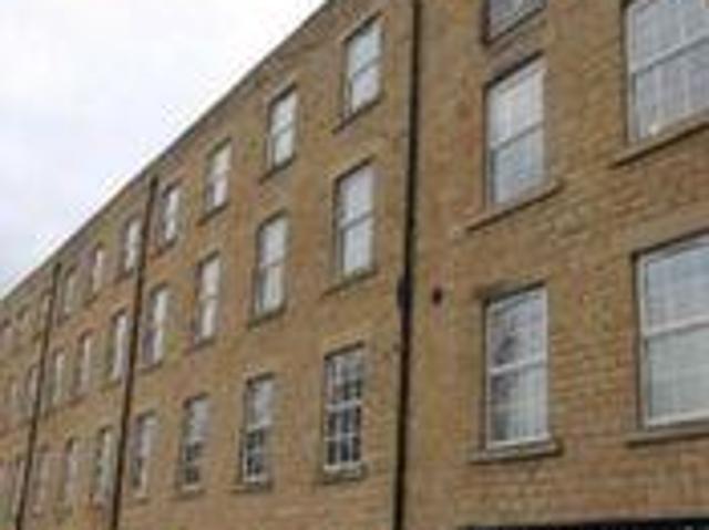 2 Bedrooms Flat for rent in Wedneshough Green, Hollingworth, Hyde SK14