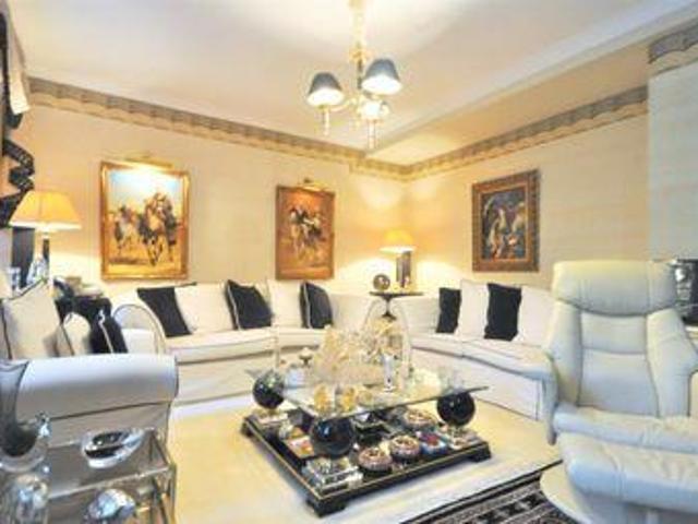 2 Bedrooms Flat for rent in Welbeck Street, Marylebone W1G