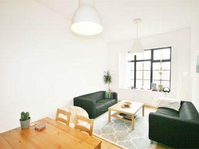 2 Bedrooms Flat for rent in Weld Works Mews, London SW2